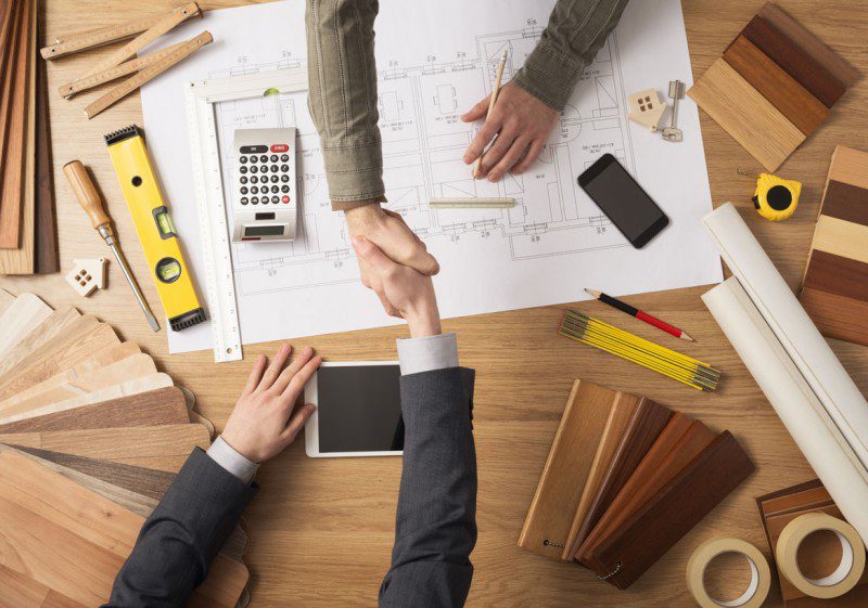 Subcontractor vs Contractor: What Does a General Contractor Do ...